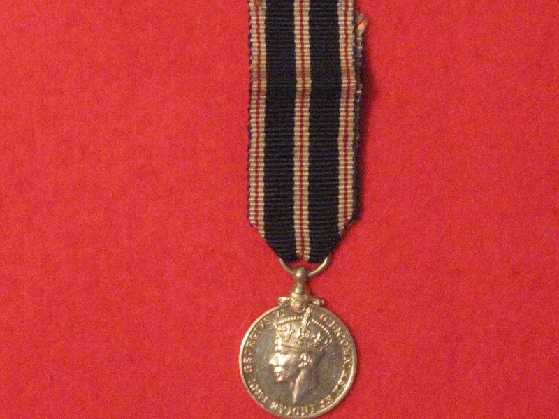MINIATURE KINGS POLICE MEDAL KPM FOR DISTINGUISHED SERVICE GVI 1ST TYPE ...
