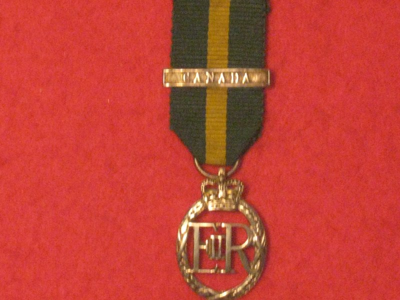 MINIATURE EFFICIENCY DECORATION MEDAL EIIR WITH CANADA CLASP ...