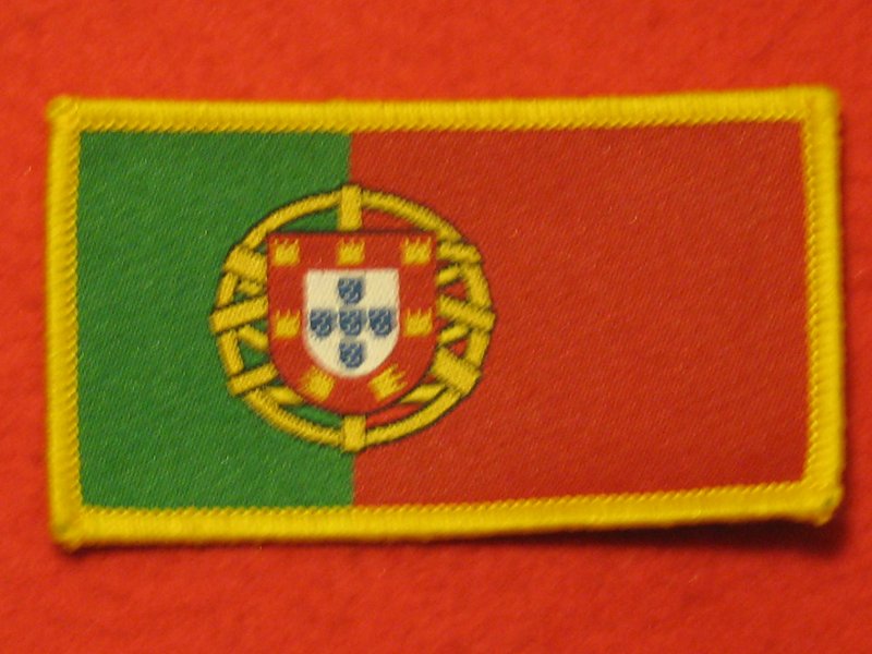 PORTUGAL PORTUGUESE FLAG BADGE - Hill Military Medals